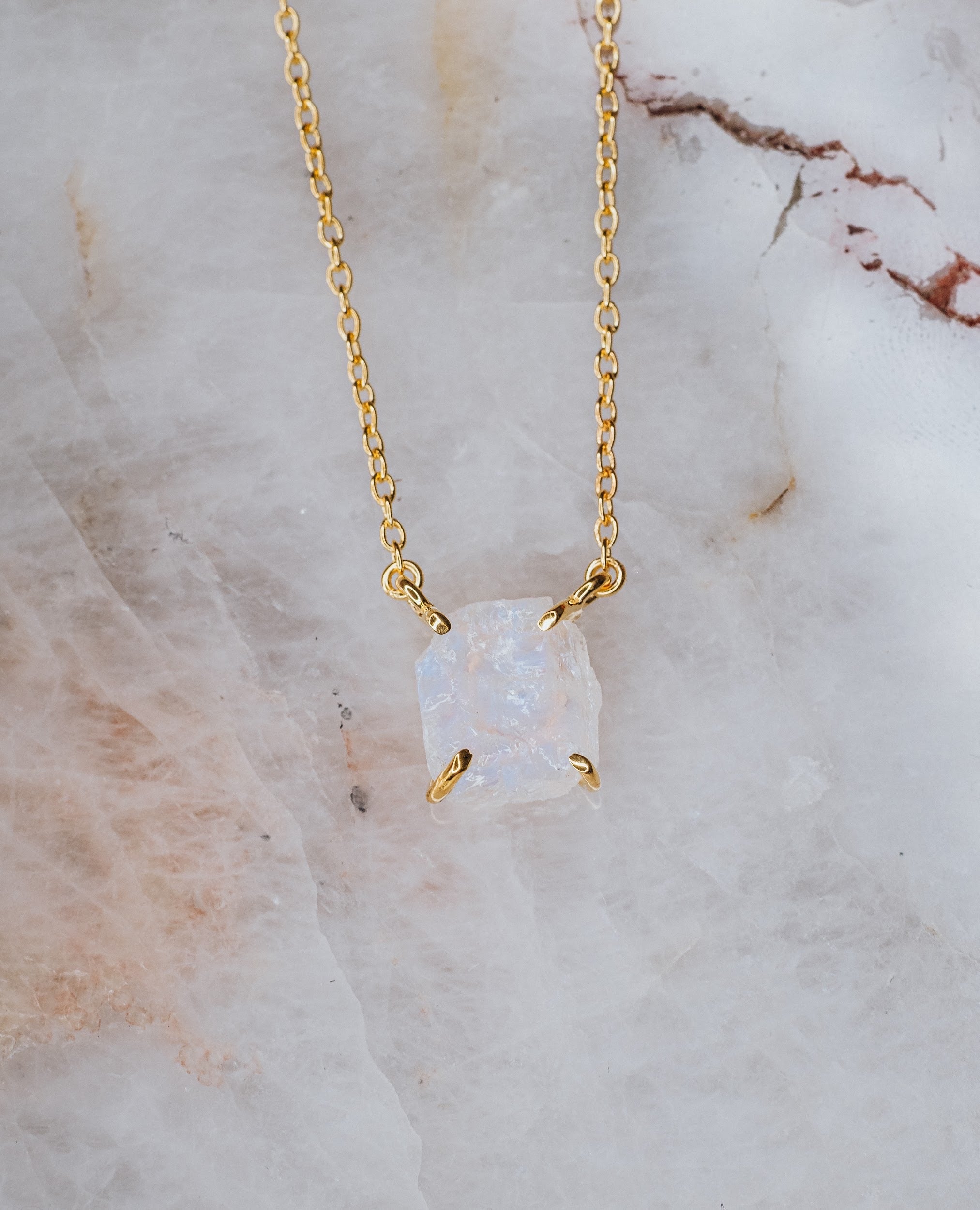 Moonstone 18K necklace – Lindeza Jewelry